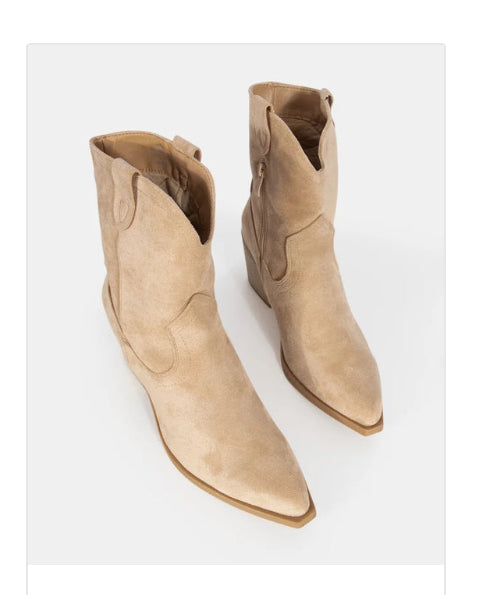 CHER BOOTS – SpiritedRituals Online